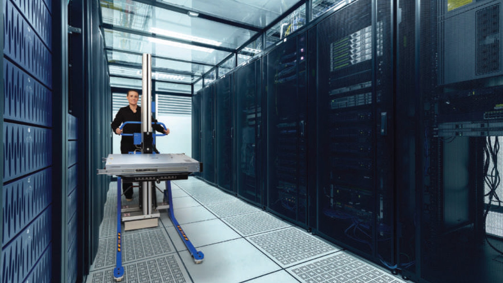 Data Center Lift for Servers and Lift-O-Flex portable server handling ...
